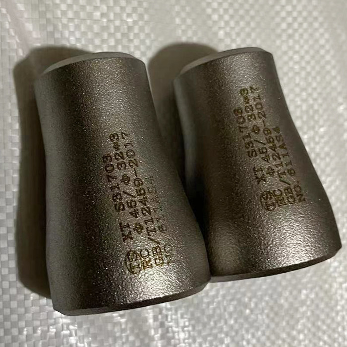 Stainless Steel Welded Socket Pipe Fittings Reducing Pipe GB/T14383 ...